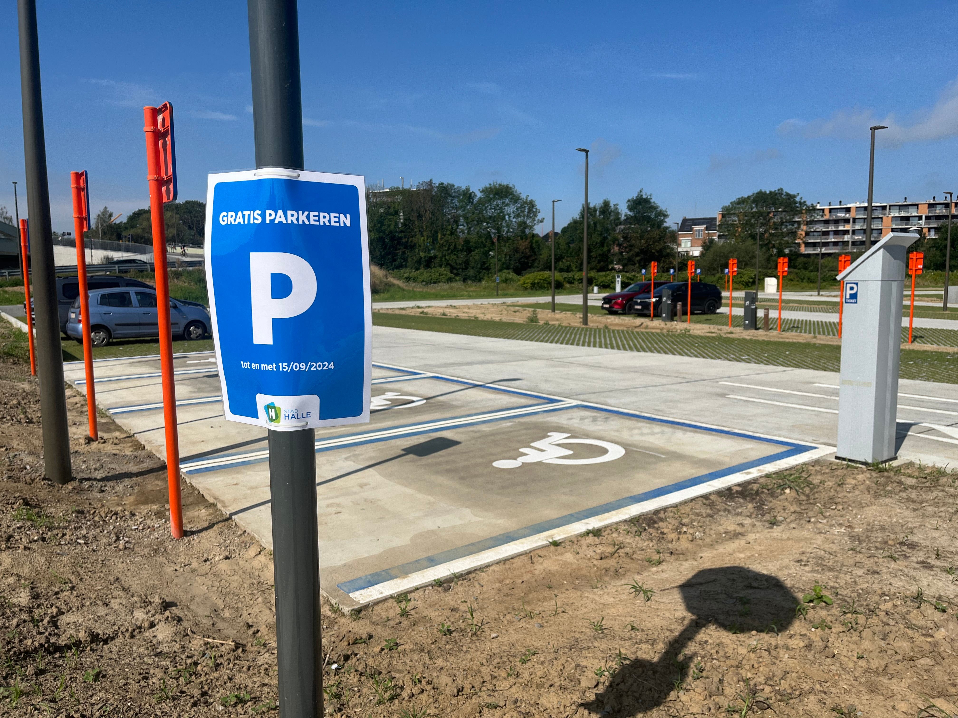 Tot half september gratis parkeren op nieuwe randparking aan Suikerkaai ...