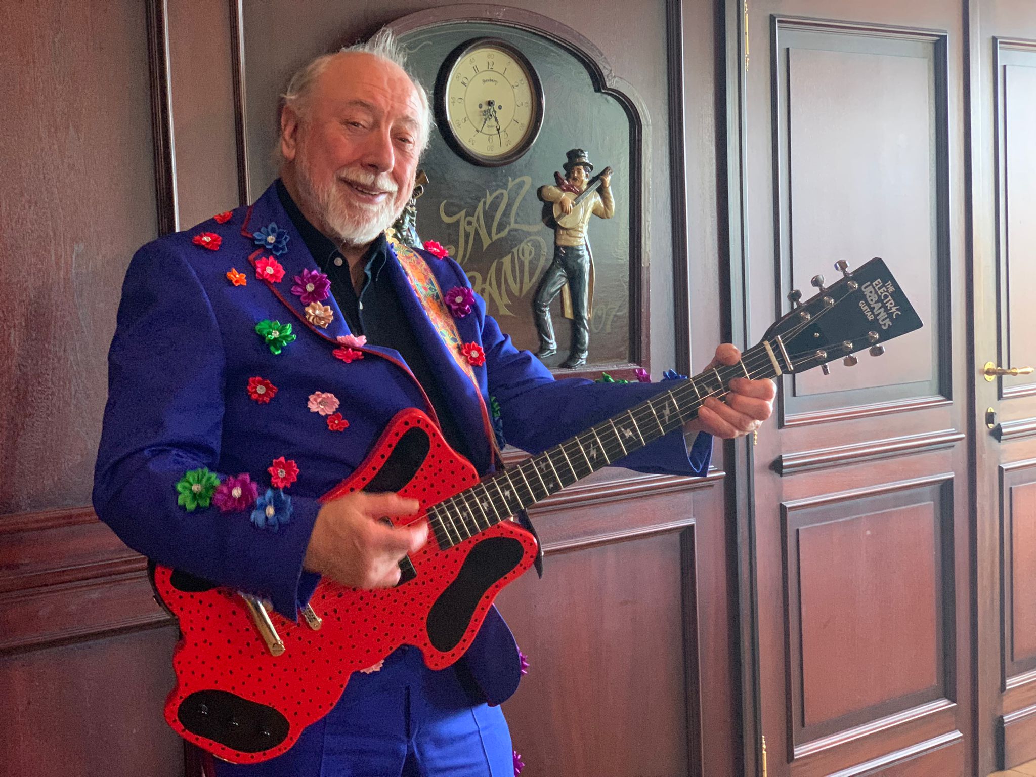 Urbanus viert 50 jaar op de planken met nieuwe theatertournee | Ring