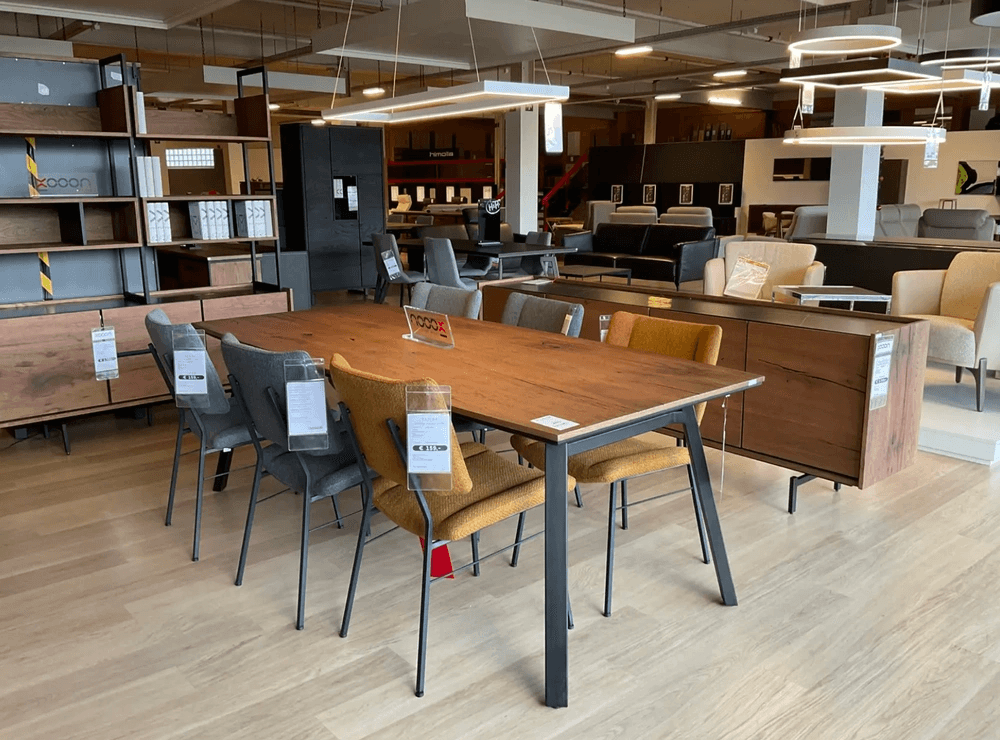 Inboedel van failliete meubelzaak Vastiau-Godeau onder de hamer | Ring