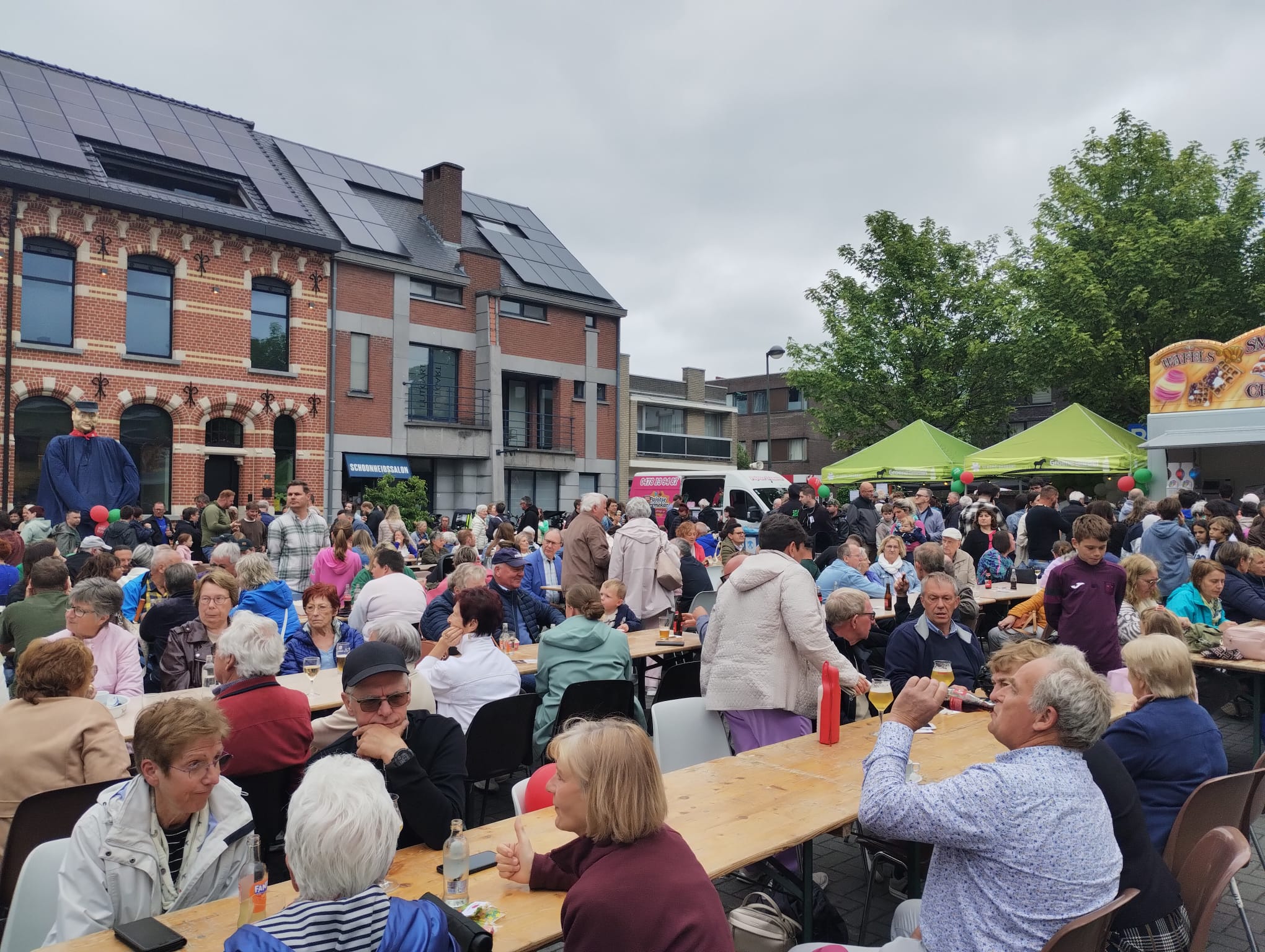 Feest in Roosdaal, de fusiegemeente bestaat 60 jaar | Ring