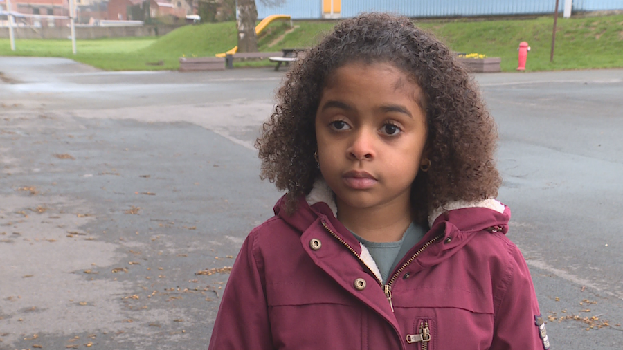 Nora (9) kan dankzij de Brailleliga naar een gewone school | Ring