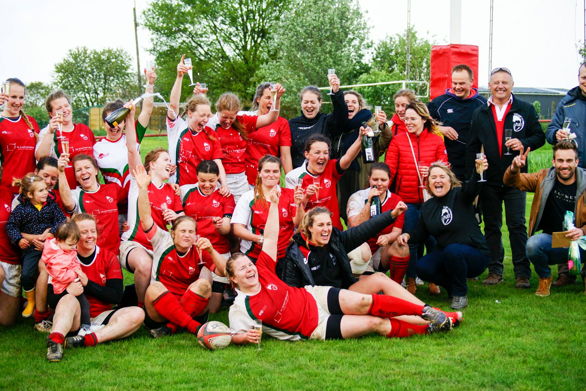 Dames Rugby Club Pajot kampioen na monsterzege | Ring
